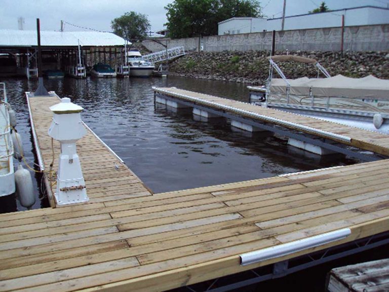 Winona Marina Dock Slip | Winona Marina